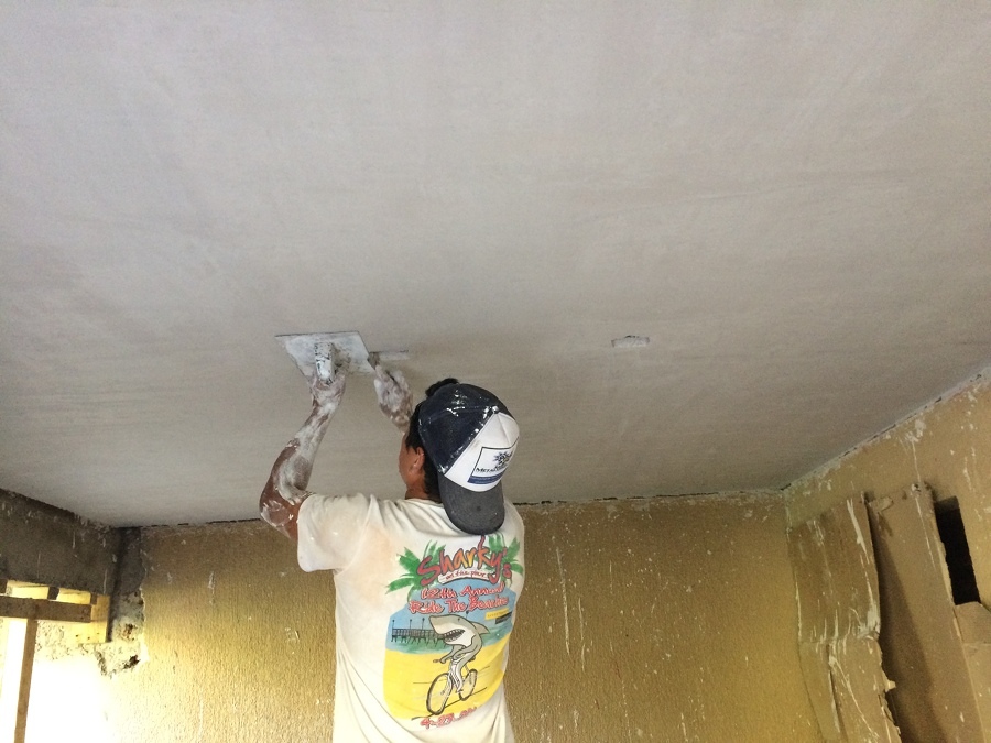 Cómo enlucir paredes con yeso | Claves y precios - Habitissimo