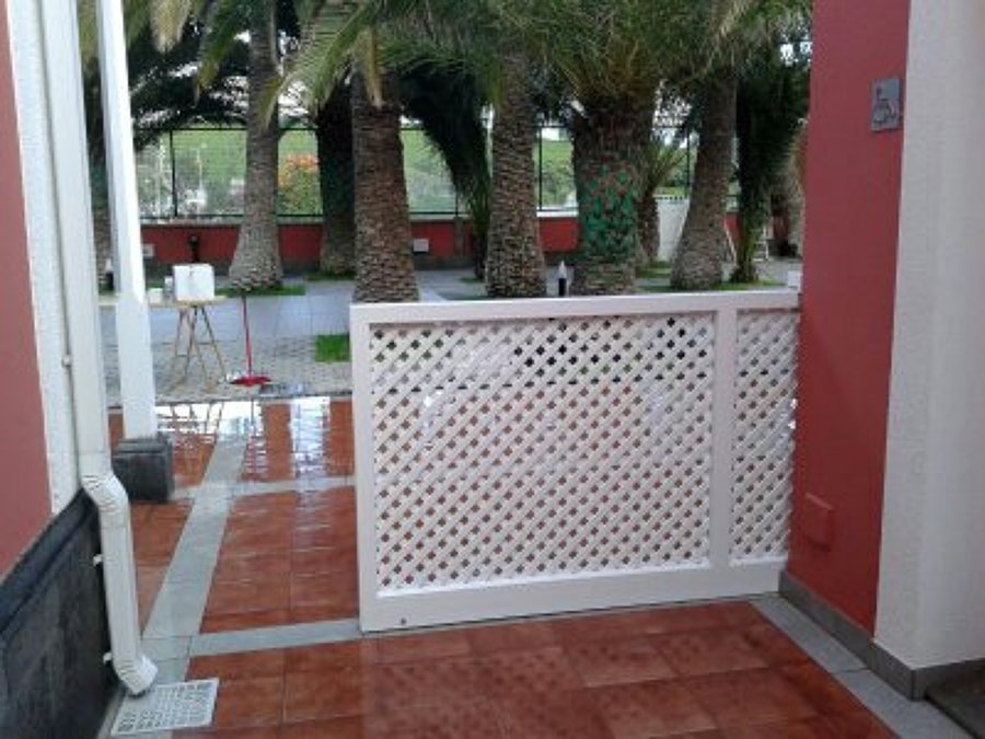 Foto: Cancela de PVC Corredera de Nayda #837630 - Habitissimo