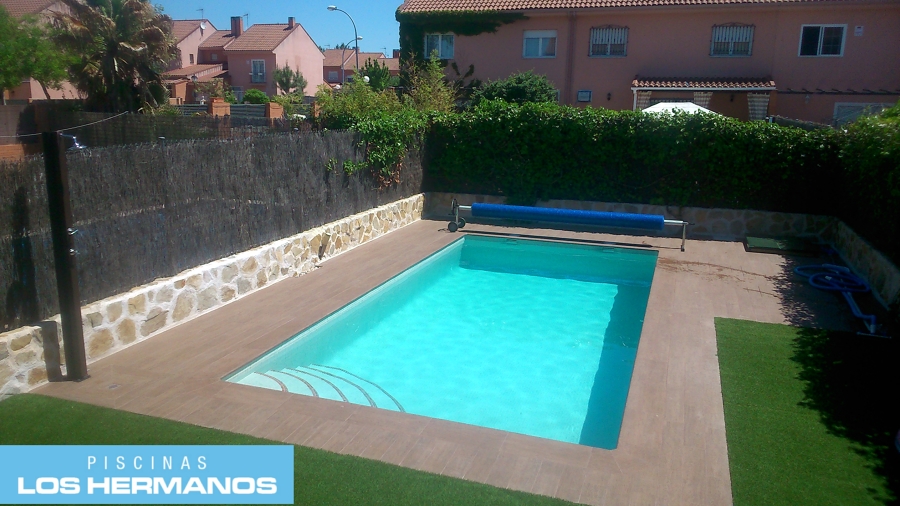 Foto: Piscinas Rosa Tres y Gresite Turquesa de Piscinas Los Hermanos ...