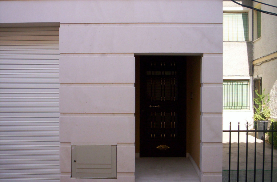 Foto: Chapado de Piedra y Celosia de Quesercons Marina Alta S.L ...