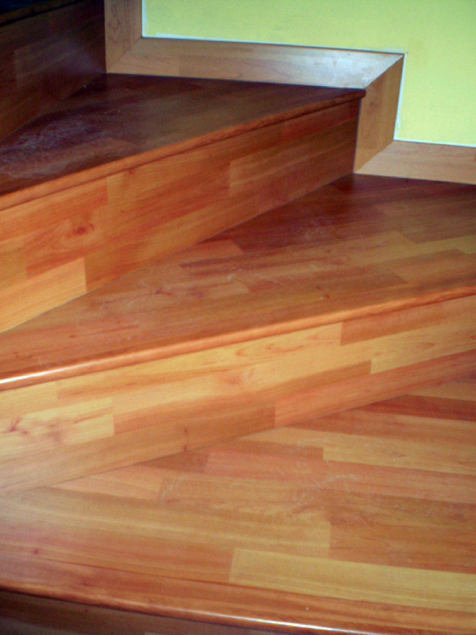 Foto: Escalon de Parquet-neymar #430289 - Habitissimo