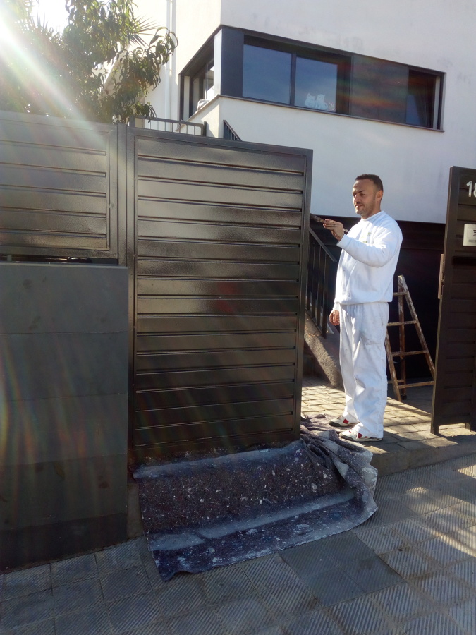 Foto: Pintar Rejas de Miguel Martín #1585443 - Habitissimo