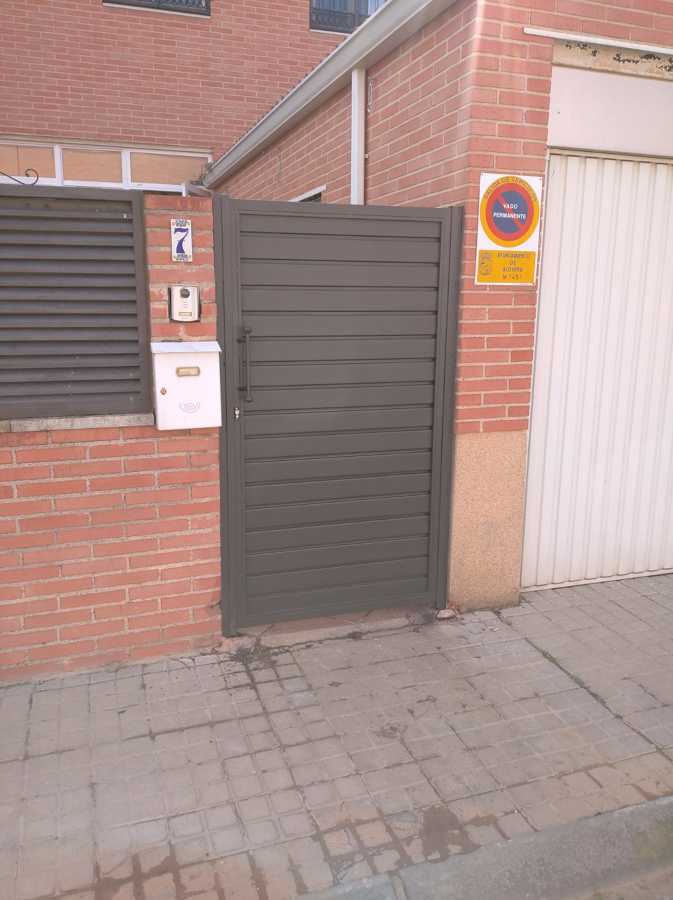 Foto: Puerta Lamas Horizontal de Ideas y Soluciones #3231296 - Habitissimo