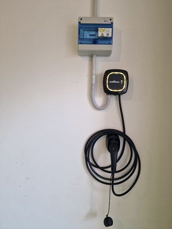 Foto: Instalación Wallbox Pulsar Plus de ECOVOLTIA #3552688 - Habitissimo