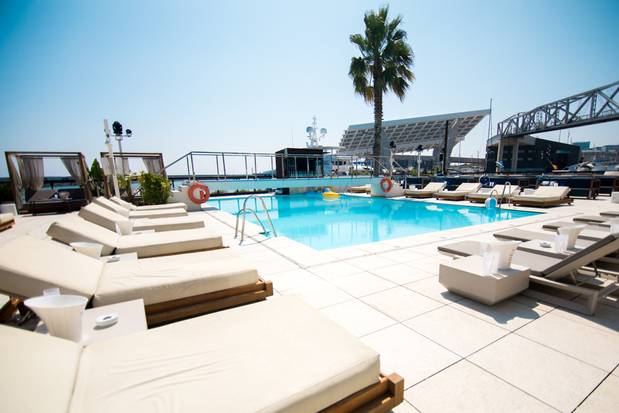 Foto: Implantacion de Beach Club de Be&Bo Arquitectura Interior ...