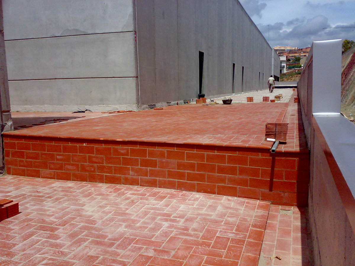 Foto: Rasilla Común y Fina en Nave Industrial. de Imper Janus 27, S.L ...