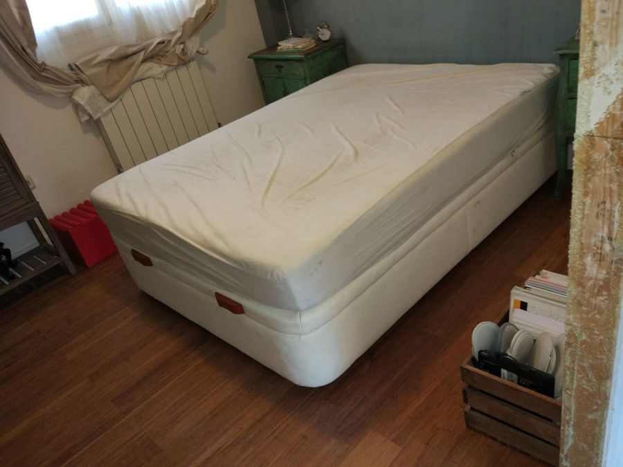 Foto: Tarima Pegada de Dyam Maqueda #1756415 - Habitissimo