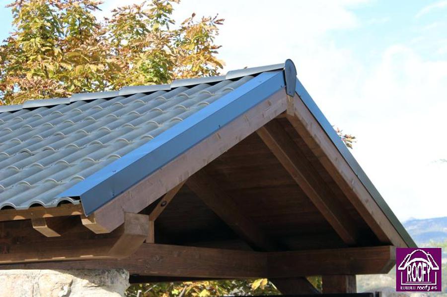 Foto: Teja Plástica Negra de Tejas Roofy #455375 - Habitissimo