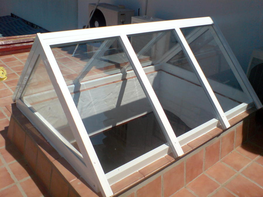 Foto: Tragaluz de Cerramientos Salguero #476406 - Habitissimo