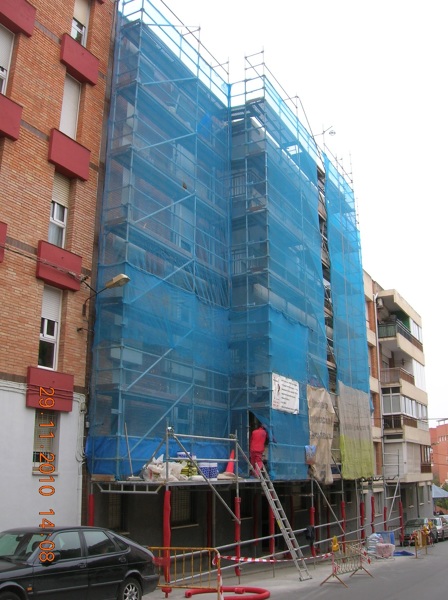 Foto: Rehabilitación Integral de Fachadas y Edificios. de Treballs Verticals Penedès. #1340271 ...