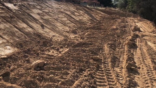 Foto: Talud de Excatranscheca #3283841 - Habitissimo