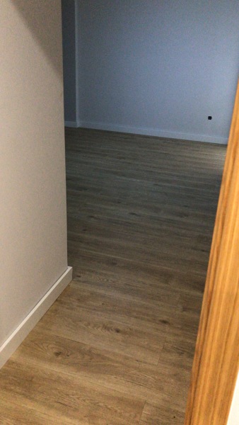 Foto: Colocación de Tarima con Micro Bisel de Carpintería Ángel ...