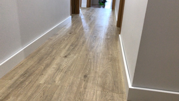 Foto: Colocación de Tarima con Micro Bisel de Carpintería Ángel ...