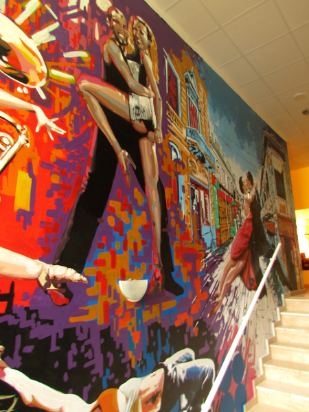 Foto: Decoración Mural Academia de Baile de Estudio Doble13 #977419 ...