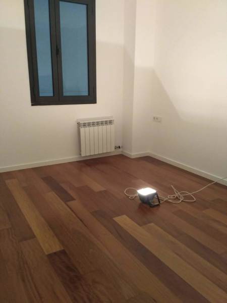Foto: Instalación de Parquet y Roda Pies de Soluciones Integrales Solín ...