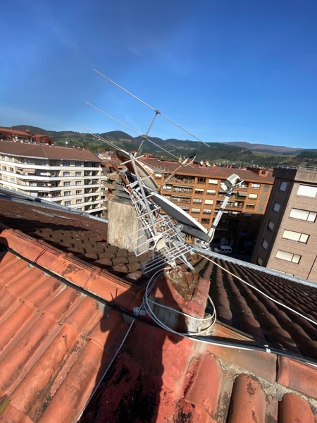 Foto: Reparación Torreta Caída de InfoLED #2752634 - Habitissimo