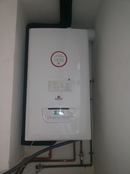 Foto: Instalacón de Caldera Mural Saunier Duval de Energies Tecalgas S ...