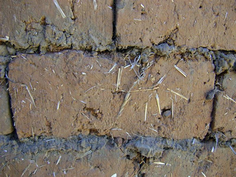Foto: Materiales Naturales: Adobe de Arquitectura Sana #151346 ...