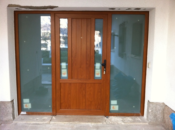 Foto: Puerta de PVC Imitación Madera de Alumiver Sl #548847 - Habitissimo