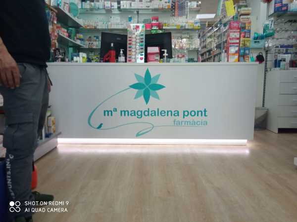 Foto: Rotulación de Mostrador Farmacia de Tres Punts Toldos Y Rotulos ...
