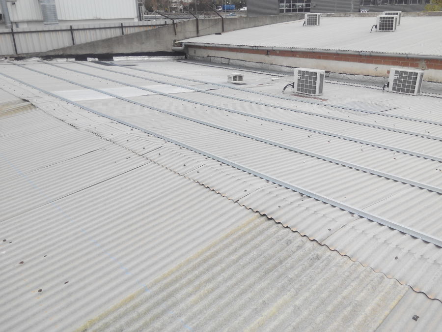 Foto: Colocacion de Perfil Omega de Tejados Syncron #2205287 - Habitissimo