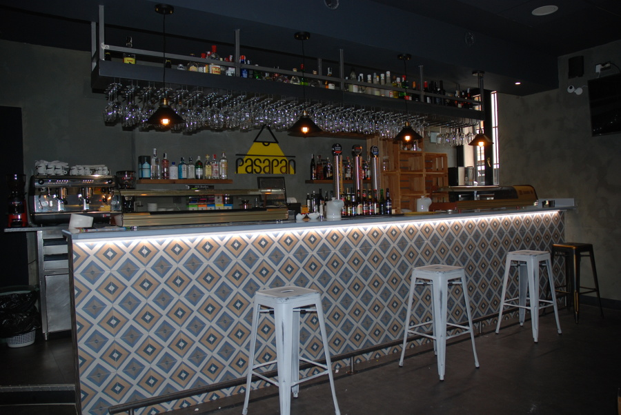 Foto: Barra de Bar Principal de Esm Interiorismo Y Decoración #1475131 ...