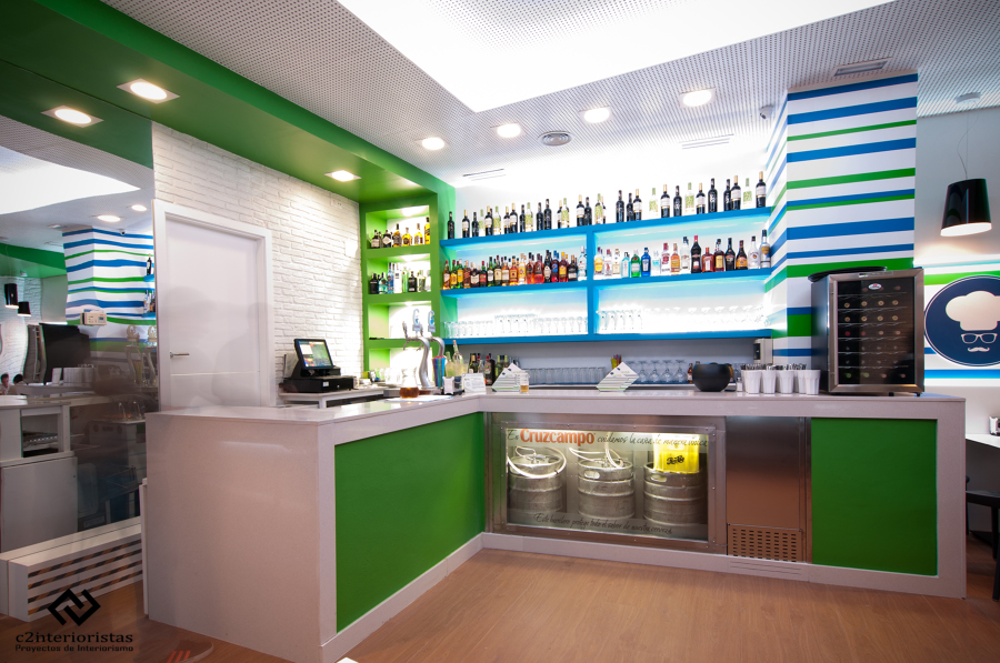 Foto: Diseño de Barra y Contrabarra de C2interioristas #516243 ...