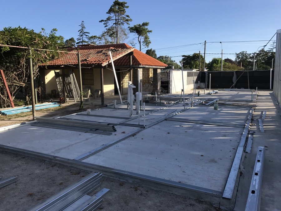 Foto: Vigas Rotuladas con Refuerzos de Estructura de Steel Framing ...