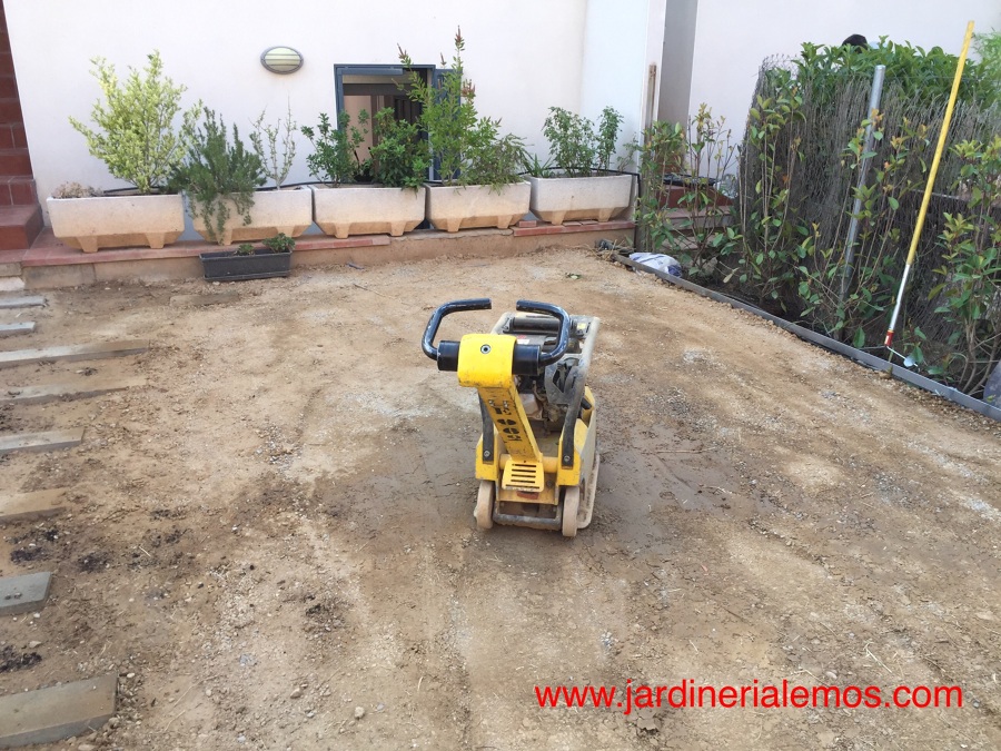 Foto: Compactación del Terreno de Servicios Y Mantenimientos Jose Lemos ...
