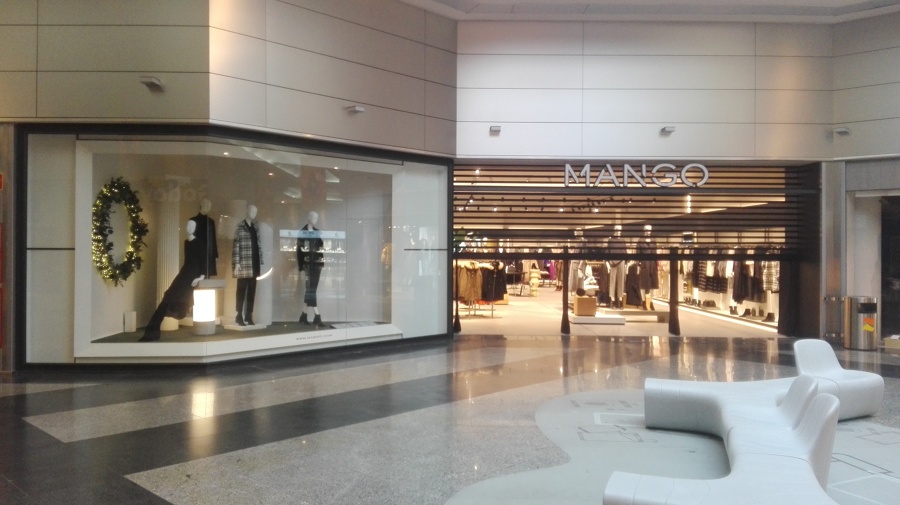 Escaparate Mango | Ideas Carpintería Metálica