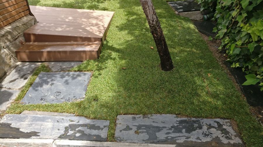 Foto: Instalación de Césped Natural de Jardineria Mosaique #2729456 ...