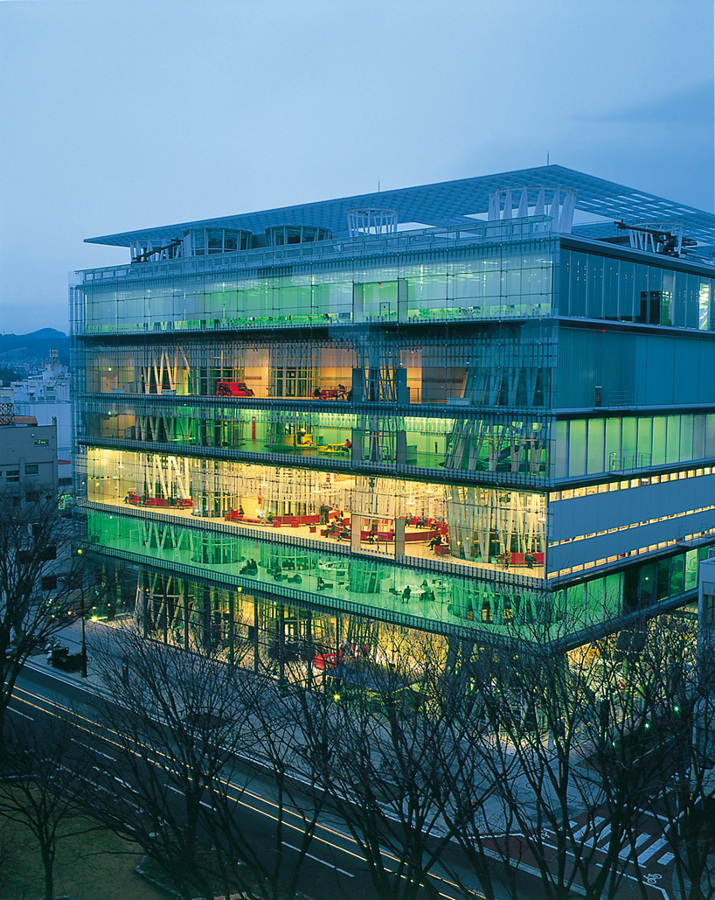 Foto: Mediateca de Sendai (2001) de Cobos #1667460 - Habitissimo
