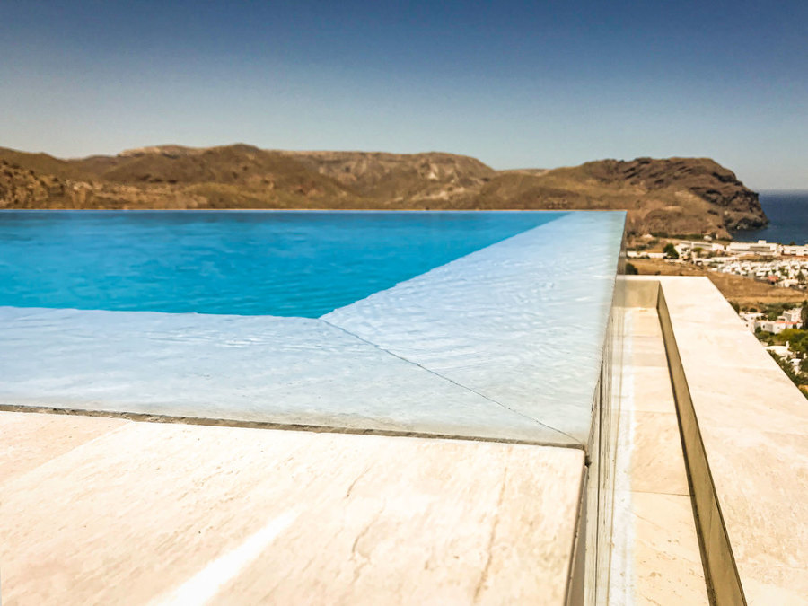 Piscina Ganadora del Premio a Piscina Más Vanguardista | Ideas ...