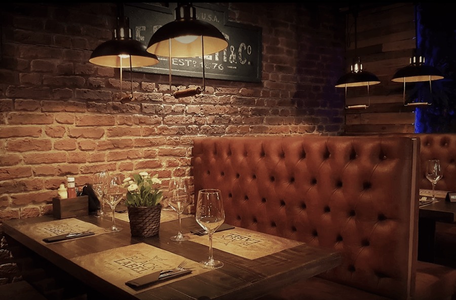 Foto: Restaurante Restaurante Black Label Urban Grill de Desvan Vintage ...