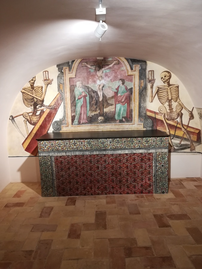 Restauración de cripta funeraria en iglesia colegiata de osuna ...