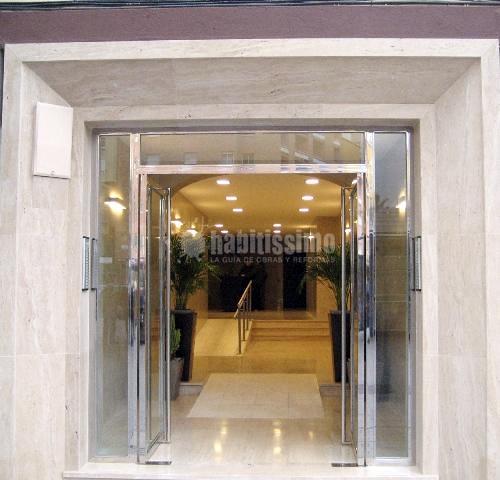 Foto: Reforma y Decoración de Hall de Edificio de Eos Interiorismo y ...