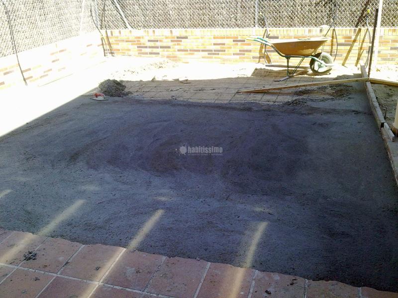 Foto: Solado Patio Interior y Realización de Jardineras de Soloreforma ...