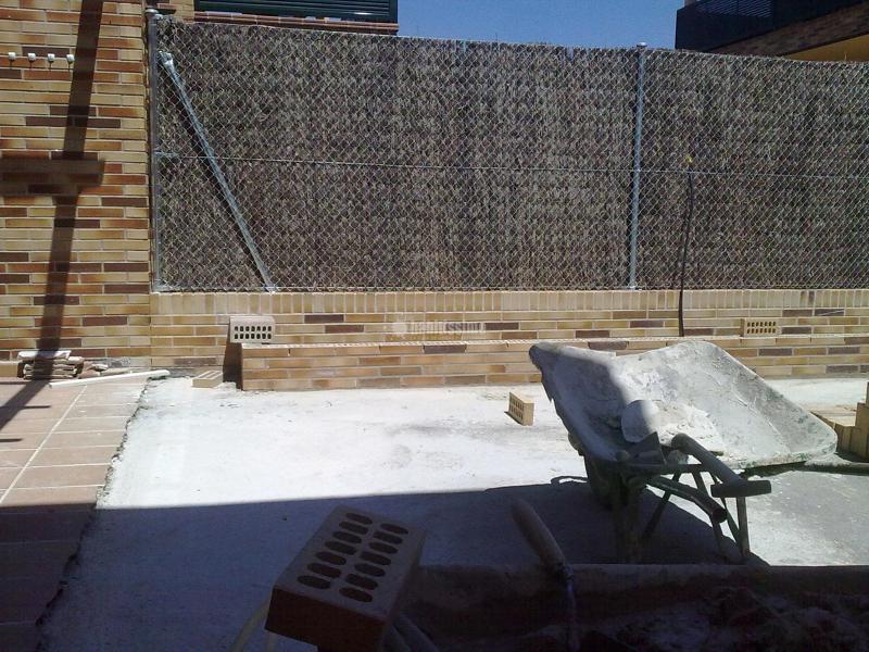 Foto: Solado Patio Interior y Realización de Jardineras de Soloreforma ...