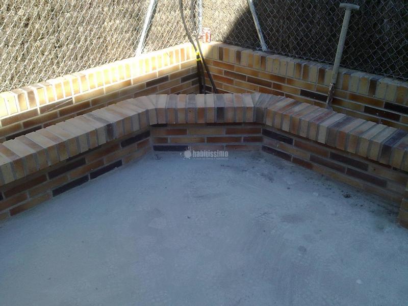 Foto: Solado Patio Interior y Realización de Jardineras de Soloreforma ...