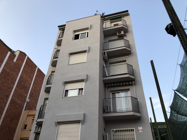 Foto: Acabado de Fachada en Color Gris de Breico #2785733 - Habitissimo
