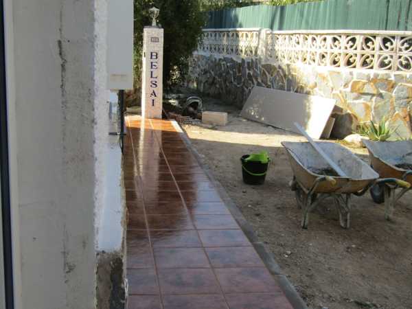 Foto: Acera Exterior de Julio César Cedeño #2100771 - Habitissimo