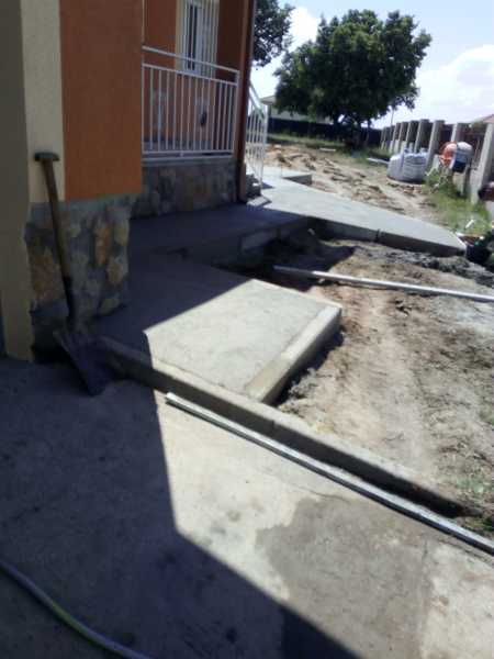 Foto: Acera Perimetral Terminada de Madrileña y Abulense de ...