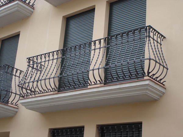 Foto: Baranda Fachada de Arquitecto Técnico I/o Aparejador #755747 ...