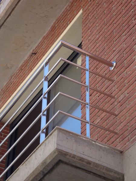 Foto: Detalle Balcon Inox. de Aceros del Valles Hnos Cobo #1651425 ...