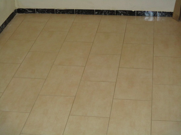 Foto: Detalle de Embaldosado de Reformas Reina #1865260 - Habitissimo