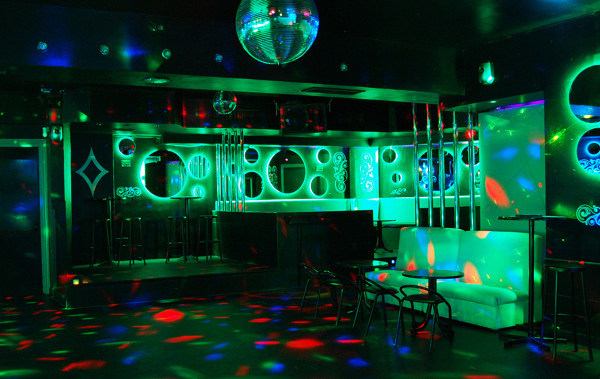 Foto: Discoteca Star Dance de Francisco Silván Arquitectura de Interior ...