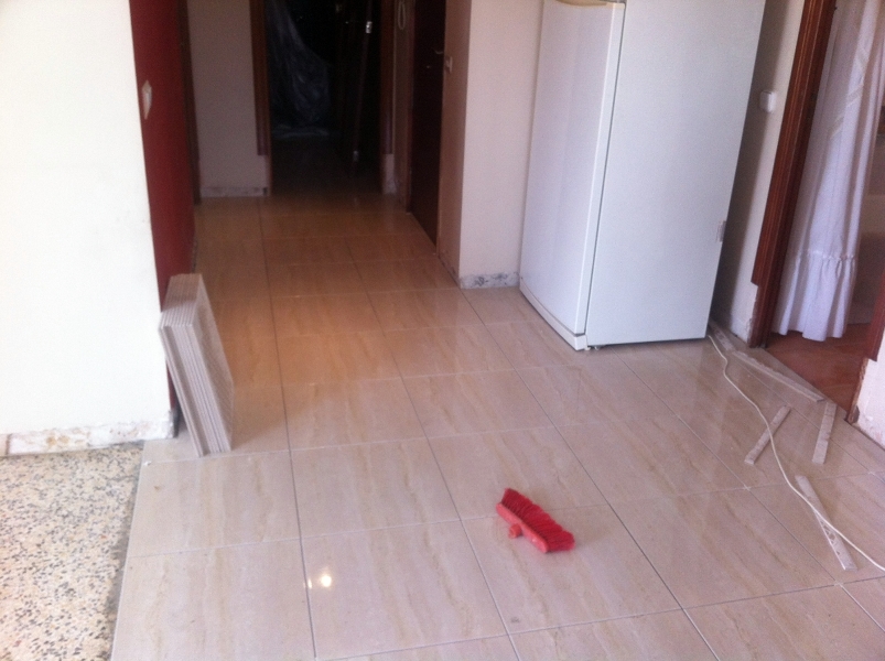 Foto: Embaldosado de un Piso 45m de Mallorca Service #302247 - Habitissimo