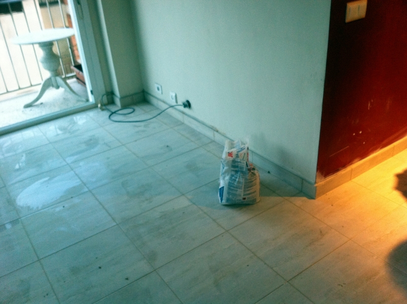 Foto: Embaldosado de un Piso 45m de Mallorca Service #302251 - Habitissimo