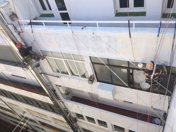 Foto: Emplastecido y Lucido de Paramentos Verticales de Fachada con ...