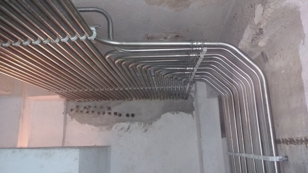 Foto: Instalación de Tuberia de Acero Inoxidable de Instalaciones Agr ...